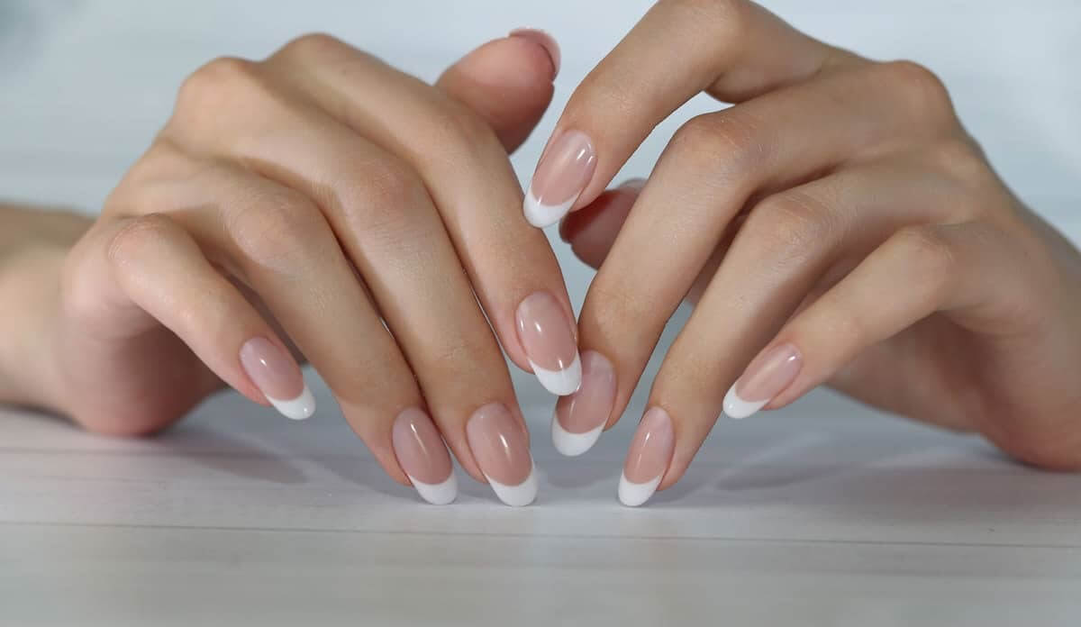 Professional Nails: Guide to Workplace Appropriate Manicures