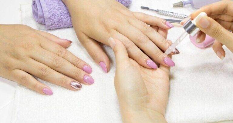 Professional Nails: Guide to Workplace Appropriate Manicures